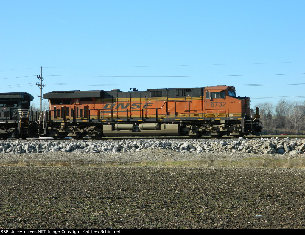 BNSF 6732